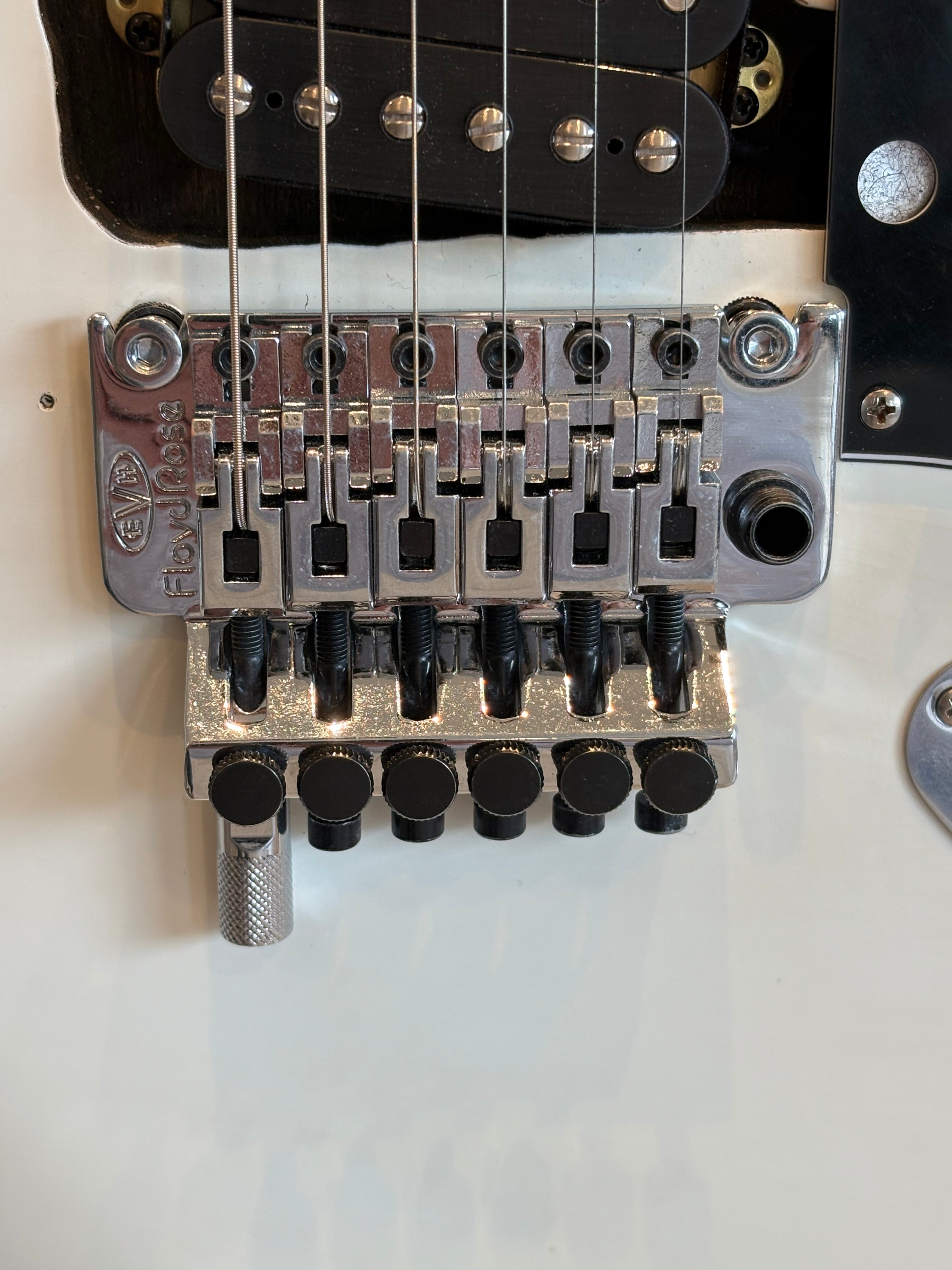Restring Floyd – Rusty's Cool Guitars