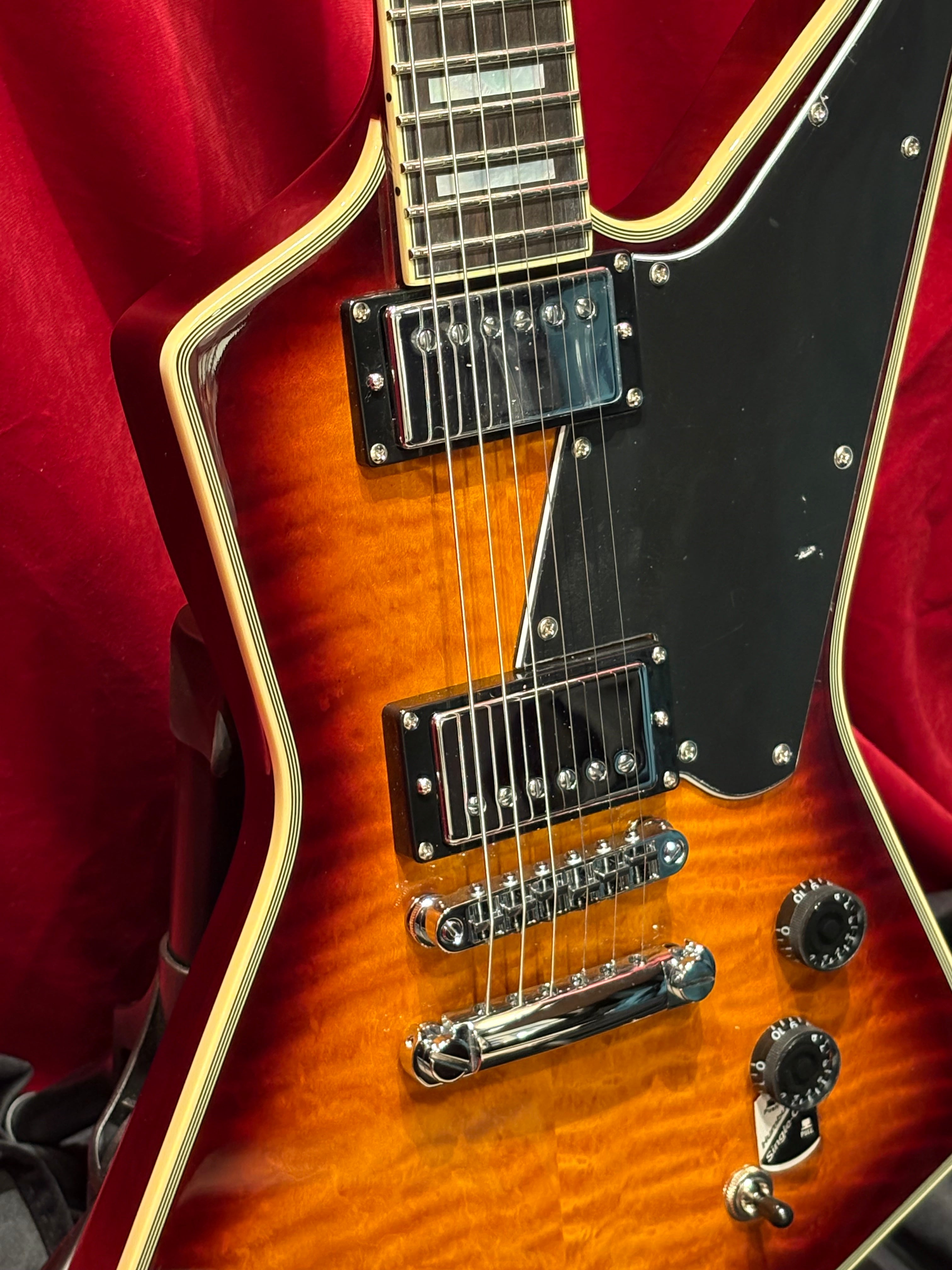 Schecter E-1 Custom – Rusty's Cool Guitars