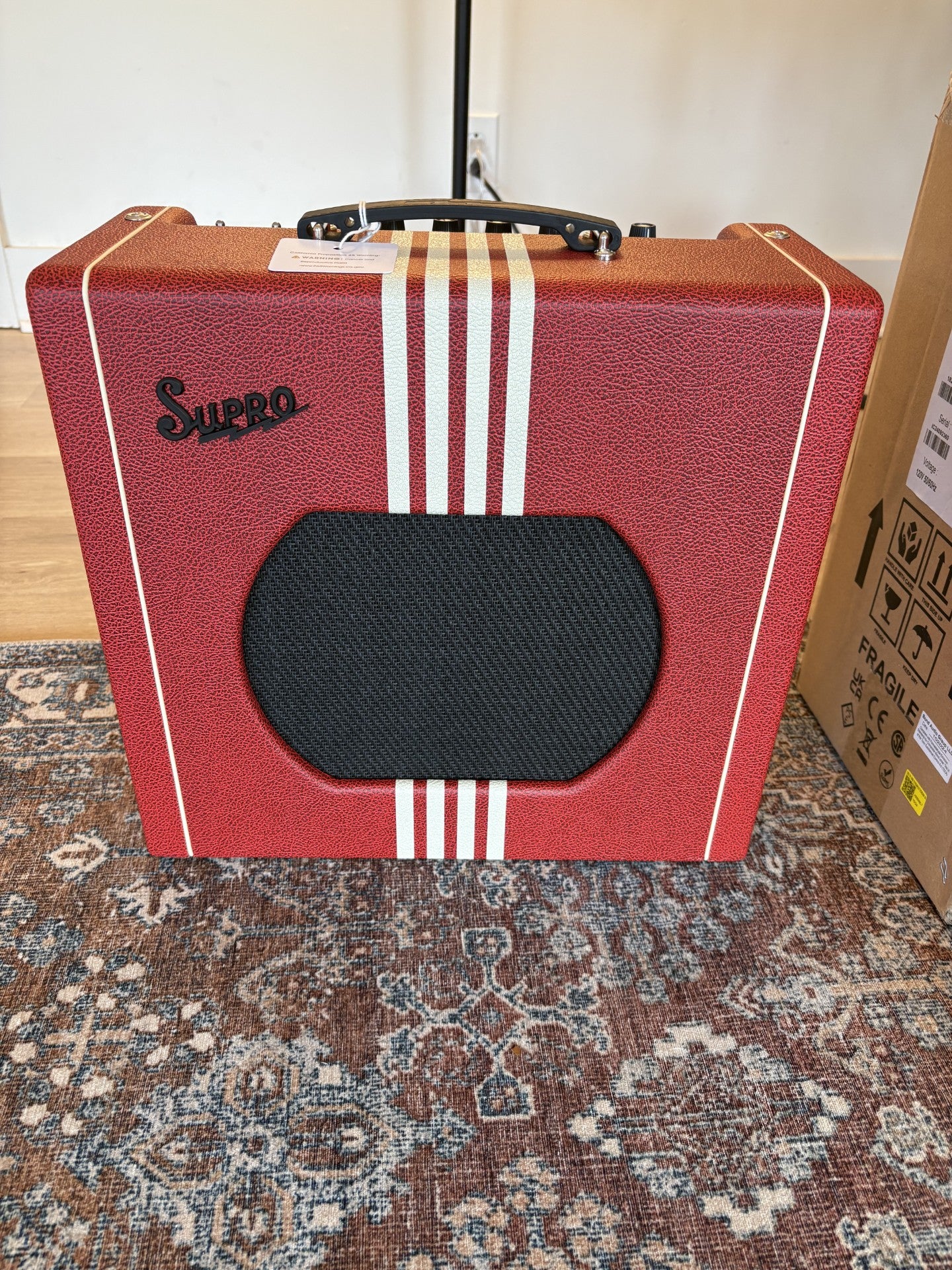 Supro Limited Edition Scarlett Red Delta King 1x12 – Rusty's Cool Guitars